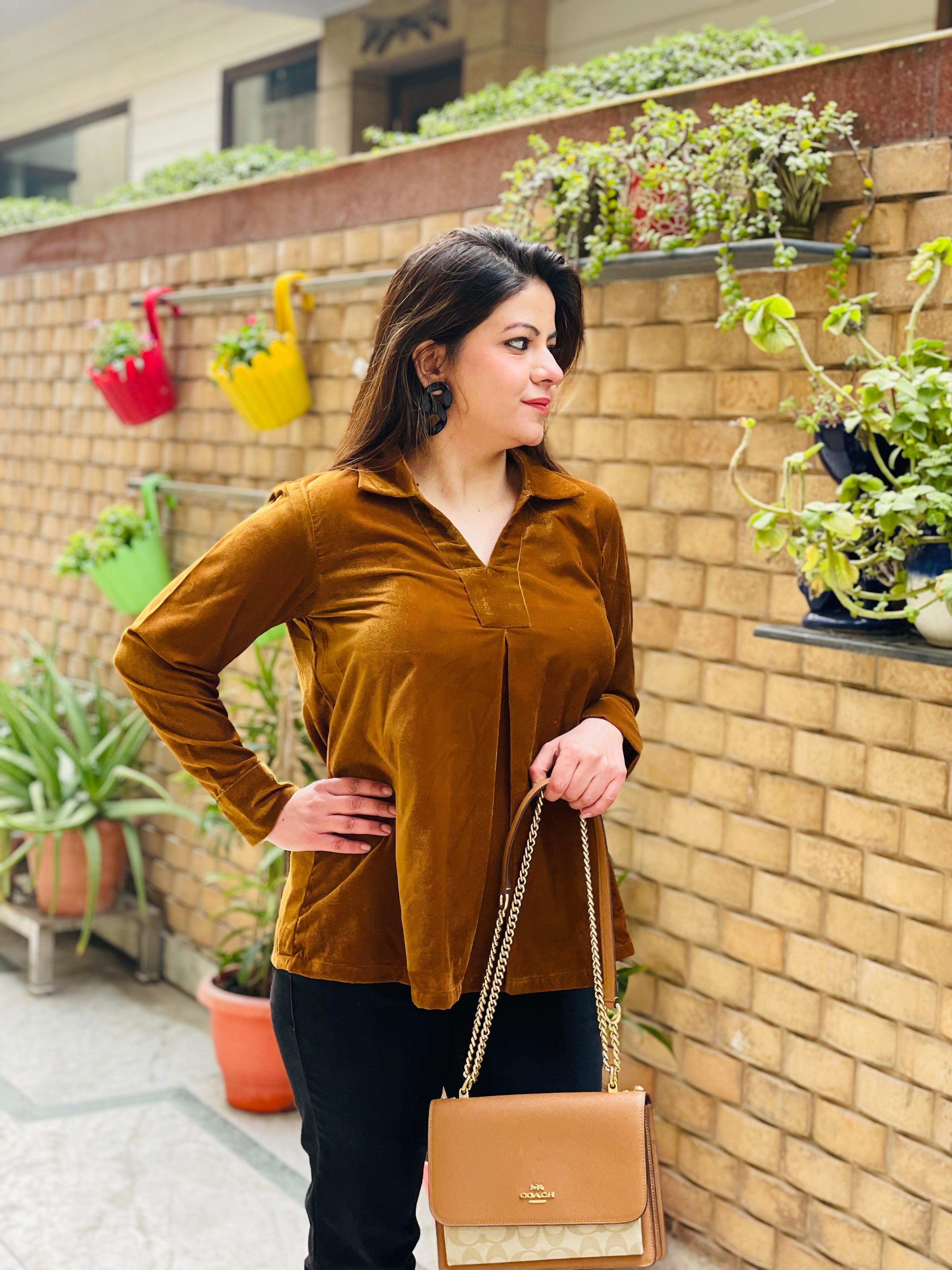Golden Touch – Lakhina Couture